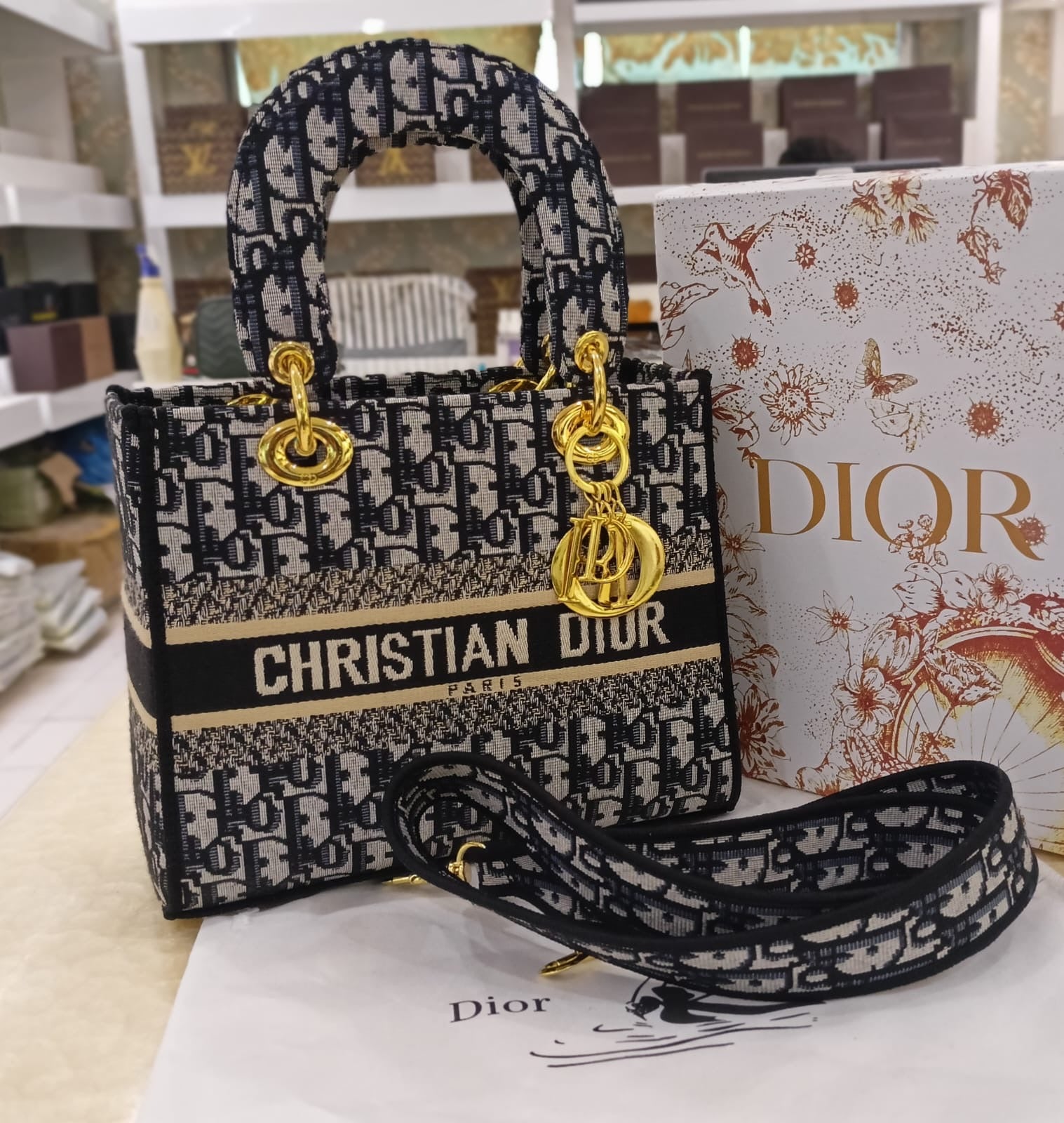 Christian Dior Signature Embroided Lady Dior Bag – Yantra